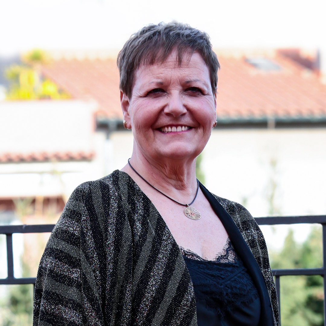 ¿QUIENES SOMOS? – CORAL PEDRES BLANQUES